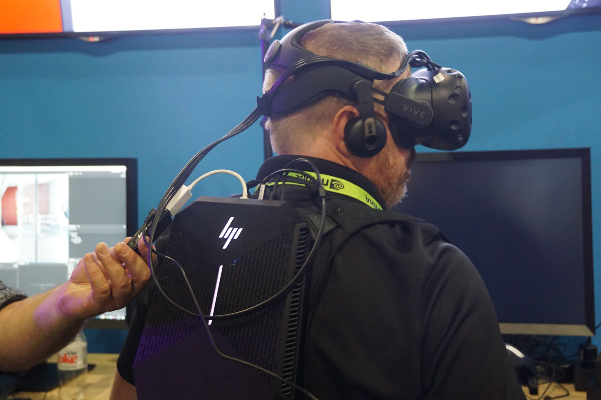 HP、プロ向けVRバックパックPC「HP Z VR Backpack」を発表 ～Core i7、Quadro P5200を搭載したハイエンドスペック - PC Watch