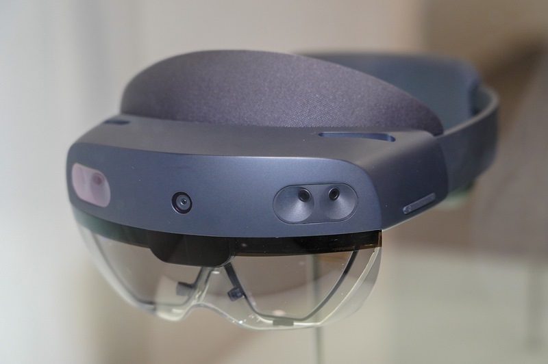 Microsoft、Buildで開発者向けの「HoloLens 2 Development Edition」発表 ～Azureには音声認識 ...