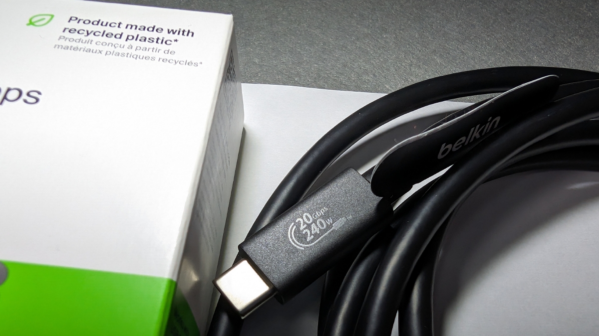 【山田祥平のRe:config.sys】USBケーブル、その長さと電力と帯域 - PC Watch