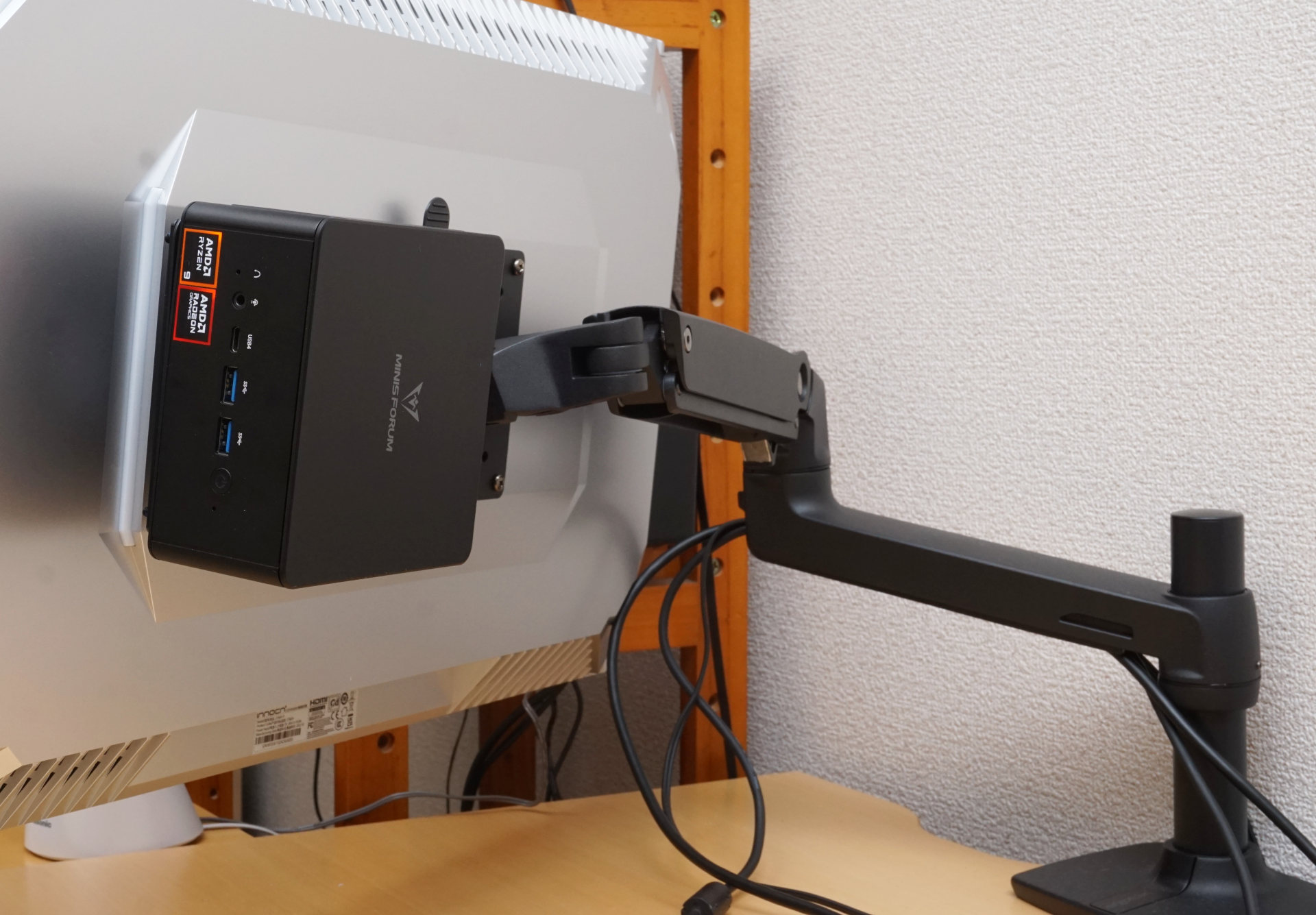 [B! PC] 【特集】 ミニPCを「隠密」化して利用する方法。大画面モニターの悩みも一挙解決！