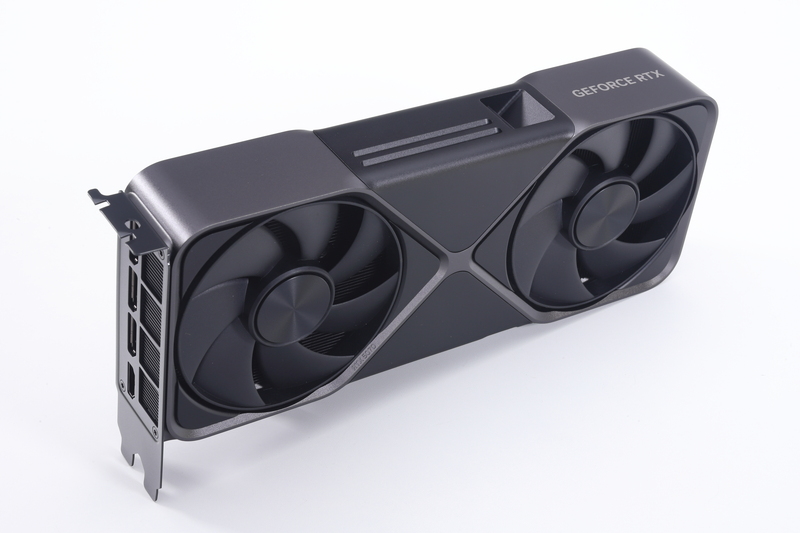 【Hothotレビュー】10万円ちょいの「GeForce RTX 5070」をテスト。4070 SUPERに加え3070とも比べてみた ...