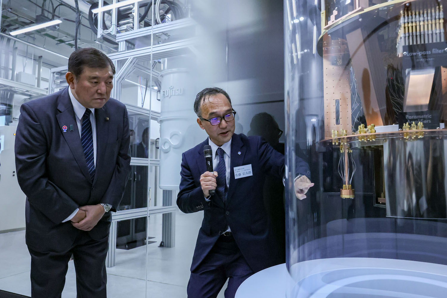 量子コンピュータの国内開発拠点G-QuAT落成式に石破茂総理が出席 - PC Watch