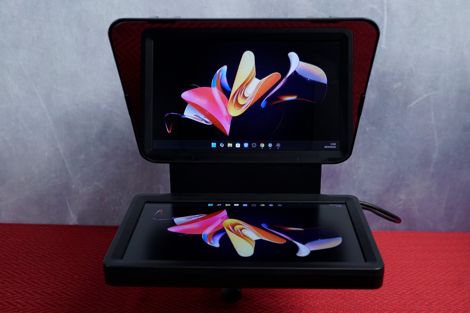 「ElgatoのPrompterって何だ？」っていう人に届けたい。カンペにもなる9型“多芸モニター”の使い方 - PC Watch[Sponsored]