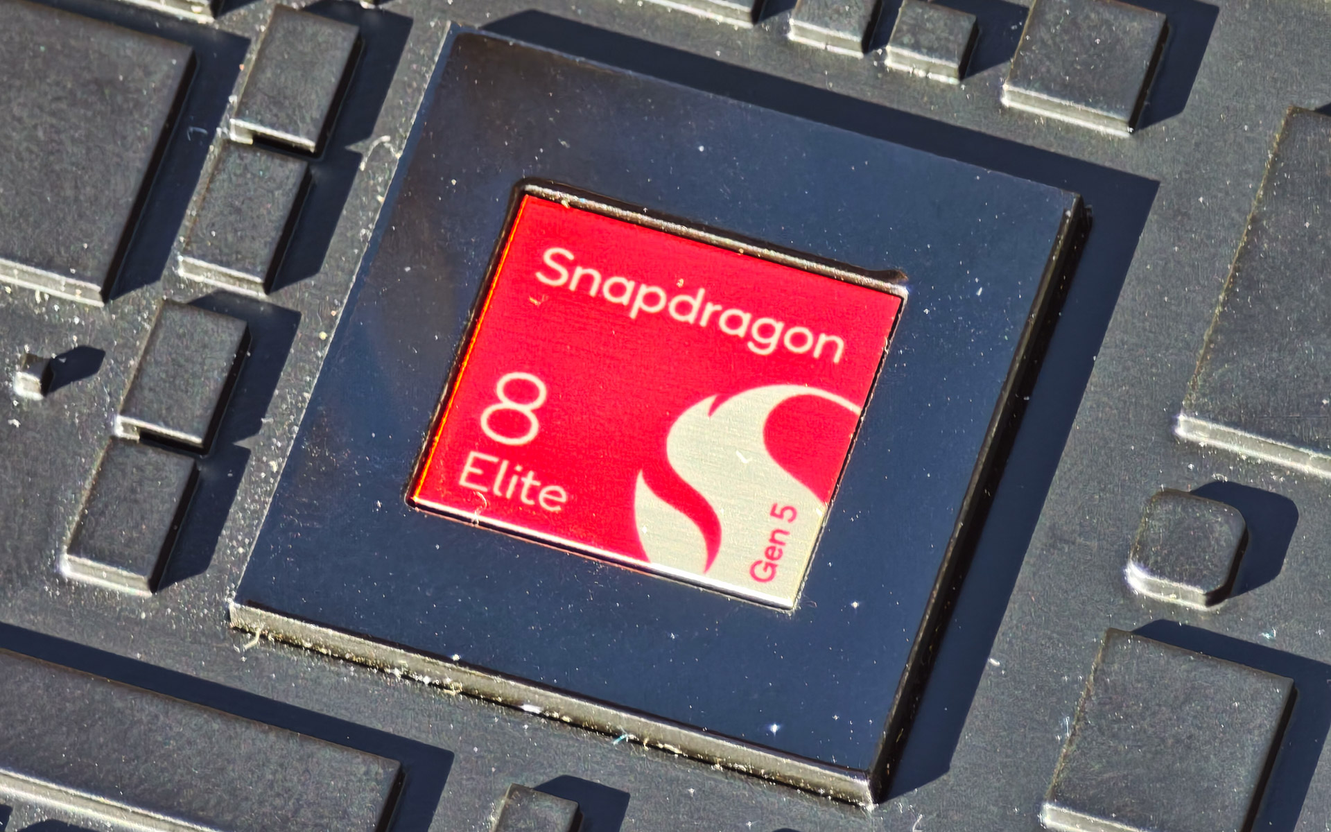 スマホ向けSnapdragon 8 Elite Gen 5は、CPU、GPU、NPUのいずれも2割以上の性能向上 - PC Watch