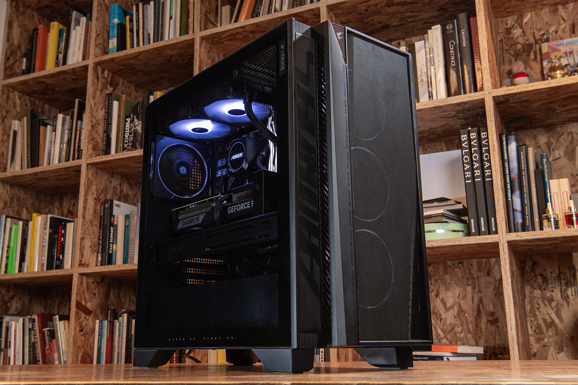 本当にGeForce RTX 5080搭載？静かすぎて動いているか心配になるゲーミングPC ～GIGABYTEが放つ新型PC「AORUS PRIME 5」- PC Watch[Sponsored]